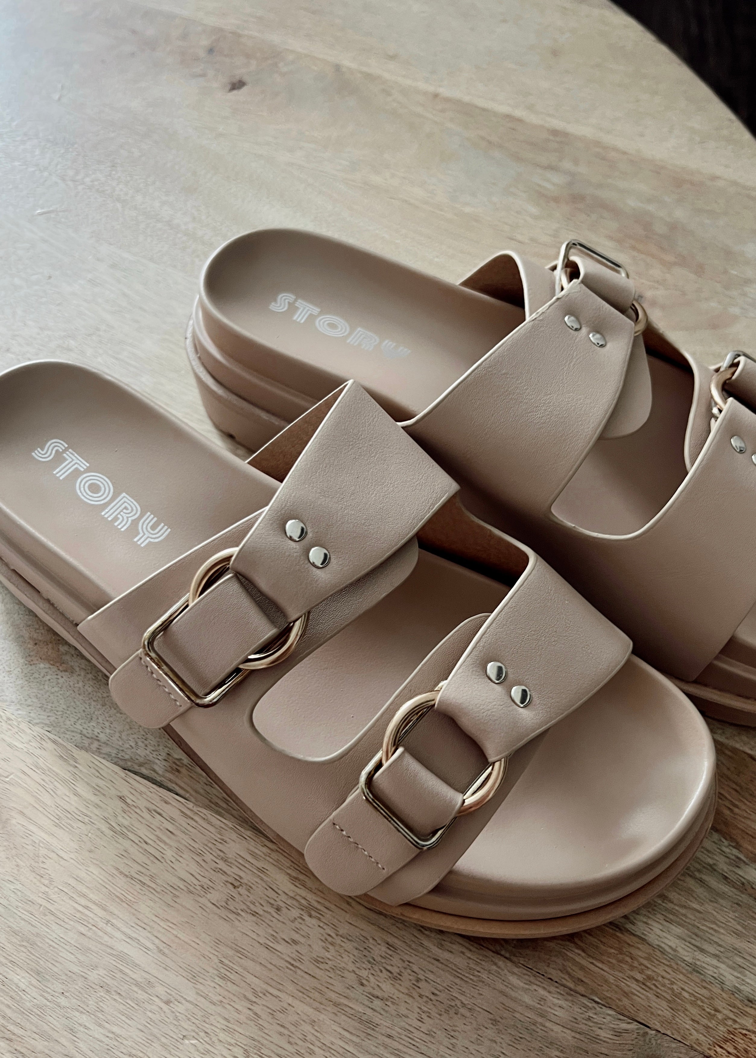 Kenna Sandals – Harlow x Brooks Boutique